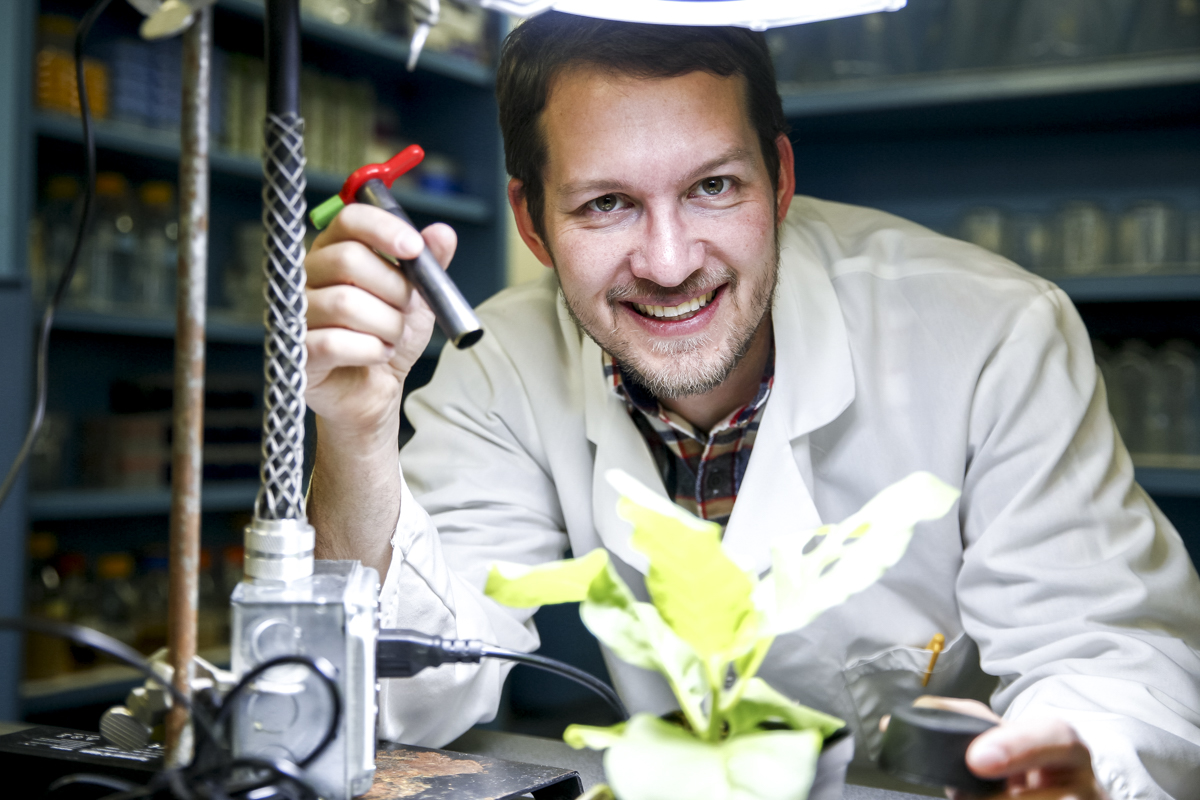 Robert Rabson Award | American Society of Plant Biologists